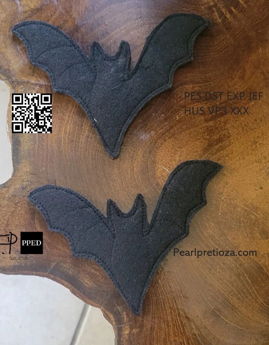 Bats in the hoop, 2 bats in the hoop (design one), animal Halloween ...