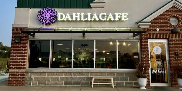 Delicious Dining at Our Modern Brunch Restaurant