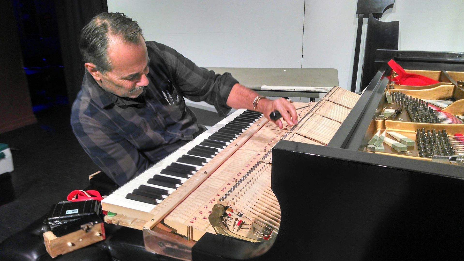 Daniel Schreffler's Piano Service RPT