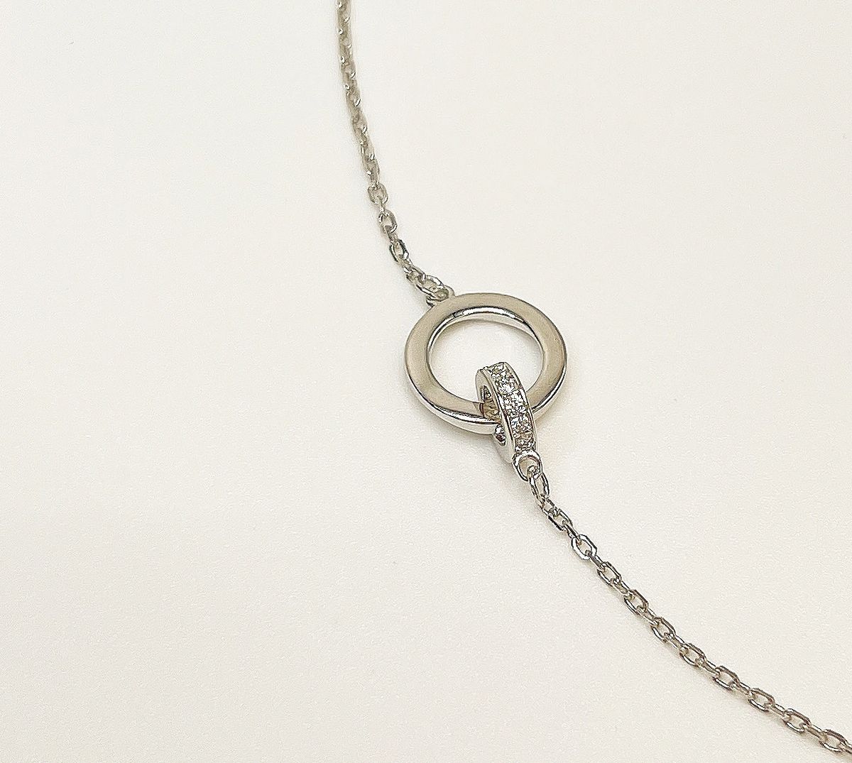 Connect to each other necklace