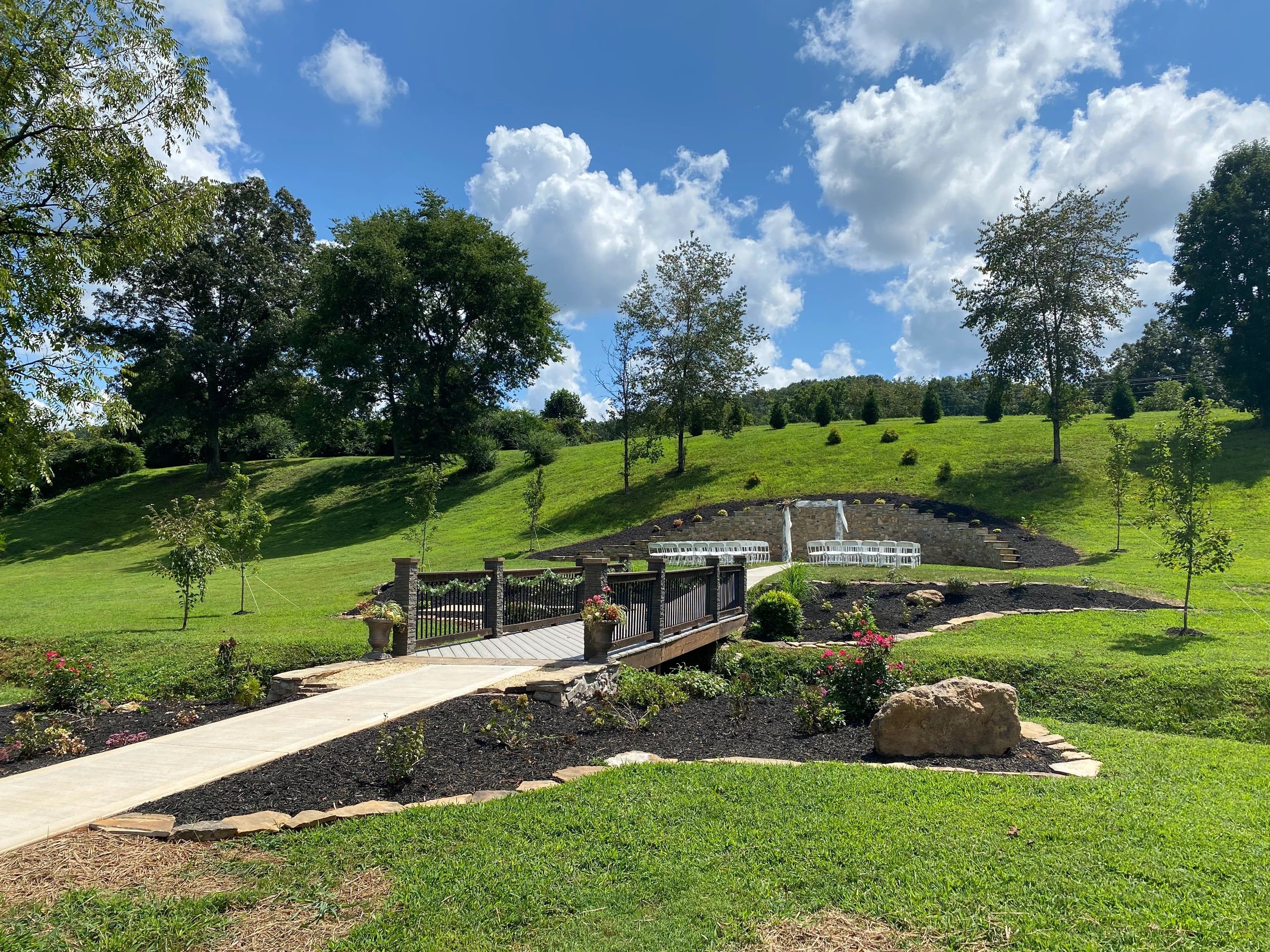 Poarch Manor - Wedding Venues - Heiskell, Tennessee