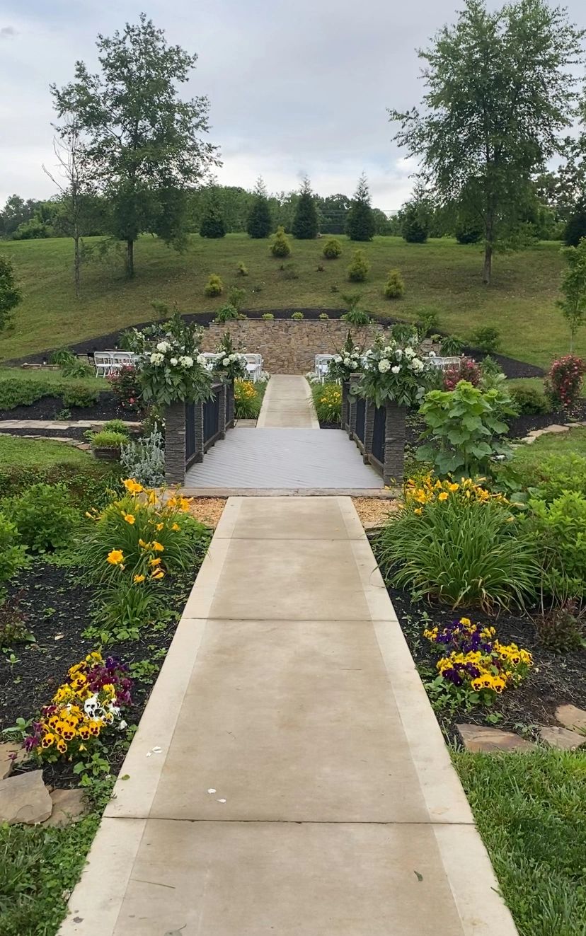 Poarch Manor - Wedding Venues - Heiskell, Tennessee