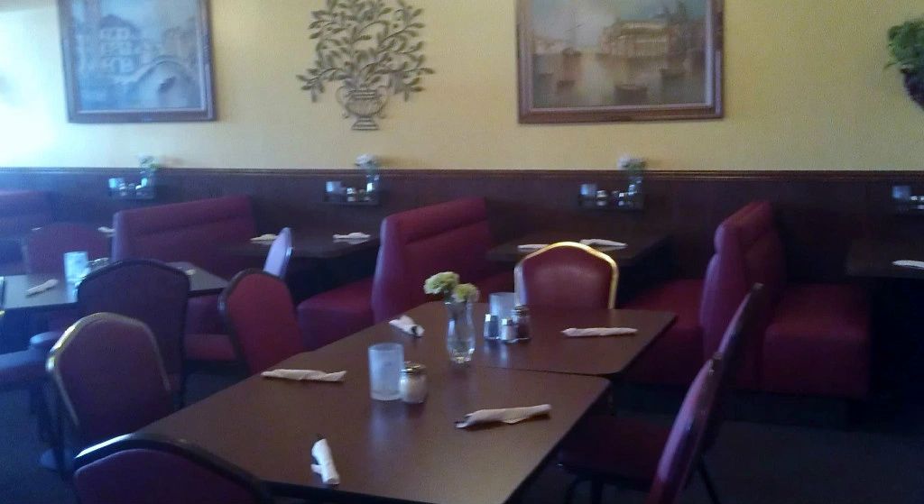 Family Dining Experience | Biagio's Italian Restaurant