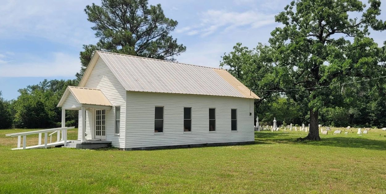Midway Cemetery in Navarro County, Texas