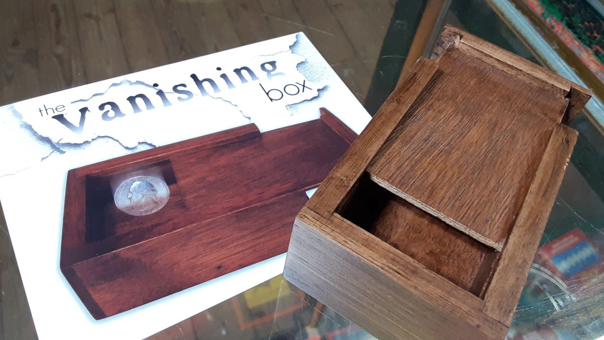 Vanishing Box (Rattle Box) (Watch Demo)