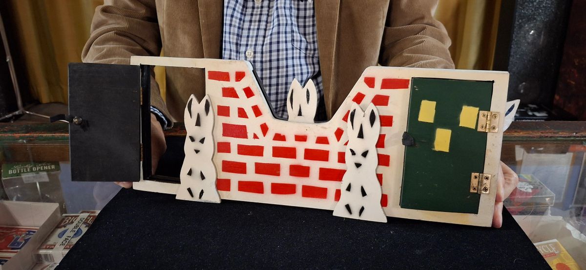 Gently Used Abbott's Run Rabbit Run (Abbott's Magic) (WATCH DEMO)