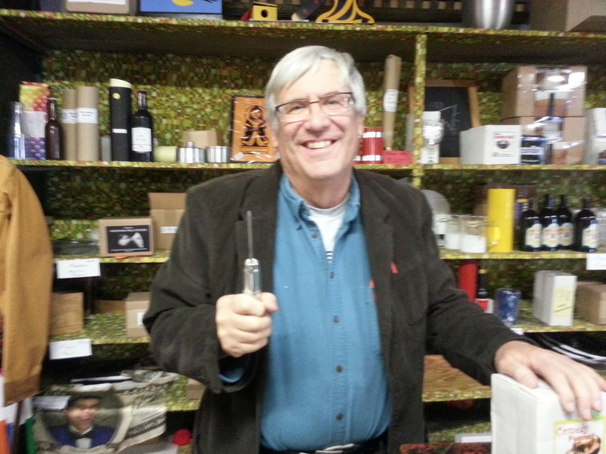 Comedy Ice Pick, Locking (WATCH DEMO)