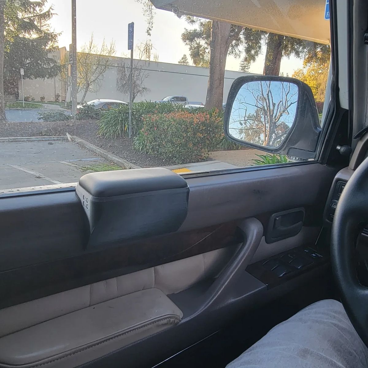 Arm rest