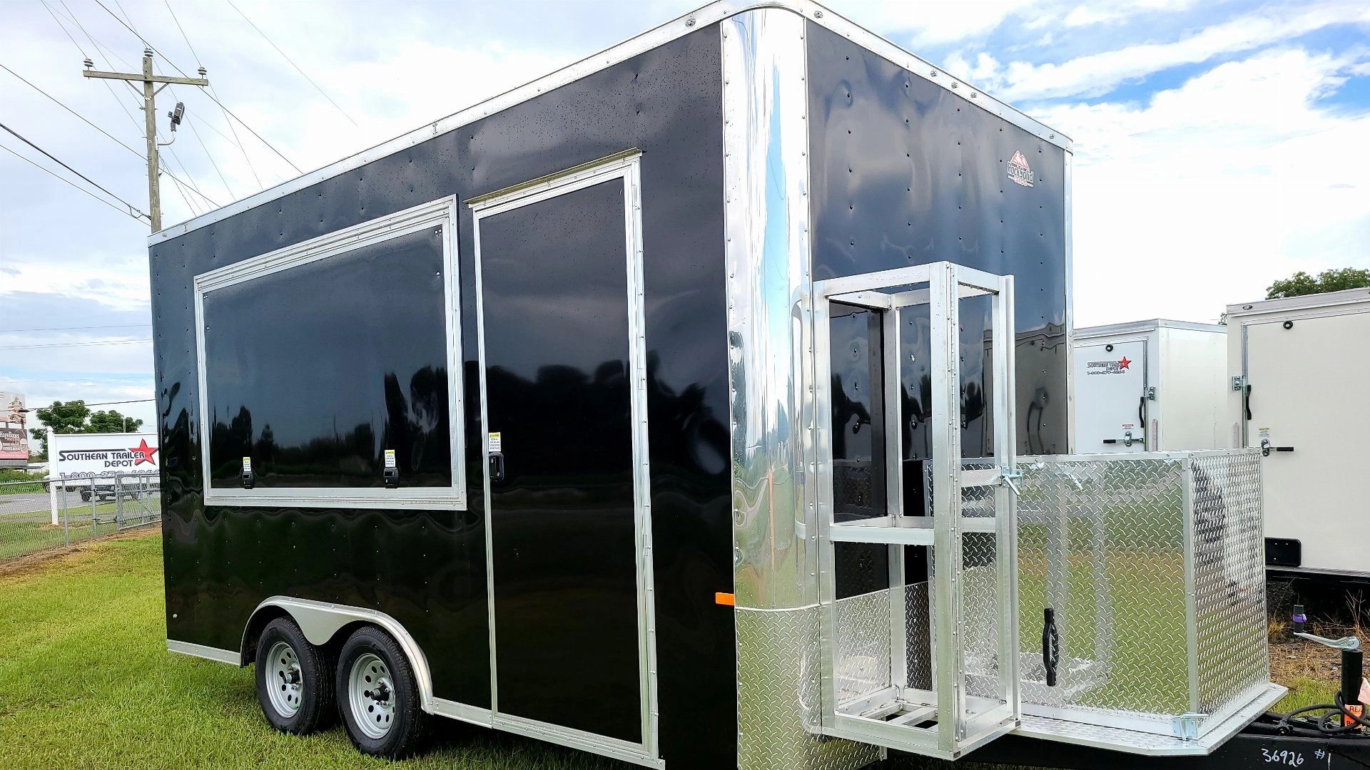 Enclosed Trailers Built To Serve & Impress