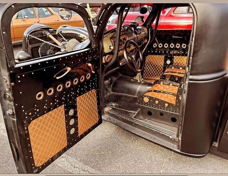 BareMetal Custom Seats - Bomber Seats, Hot Rod Fabrication