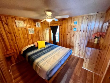 Cabin 6 | BLUE MOON RESORT