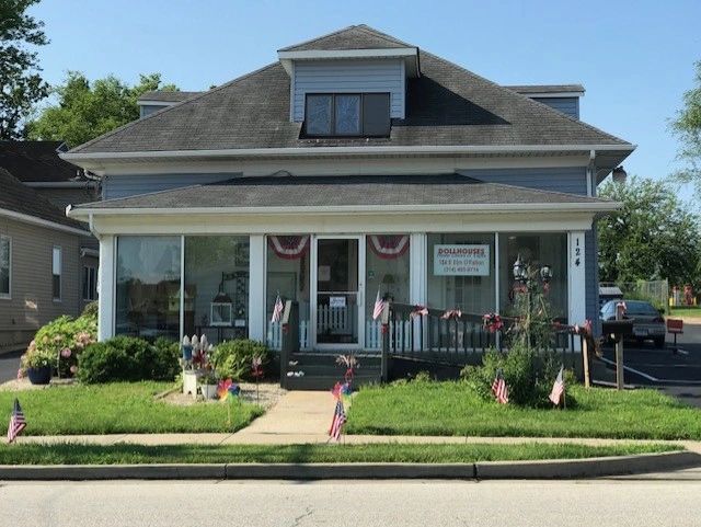 Dollhouse Miniatures - Suzanne's Miniatures