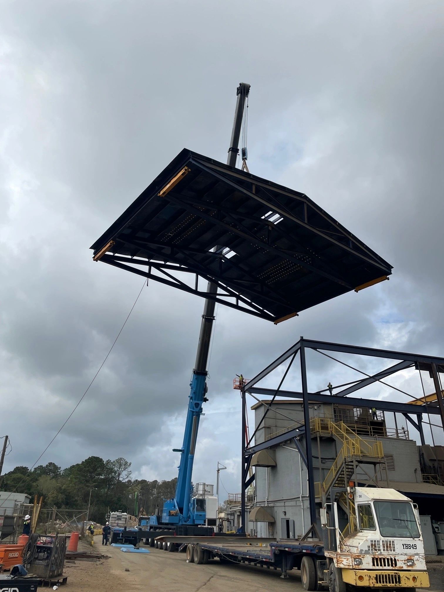 Setting a roof in one shot.