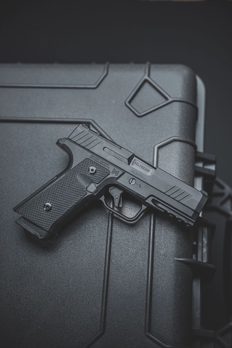 GX4 COMMANDER (SIZE: GX4 CARRY (15RND))