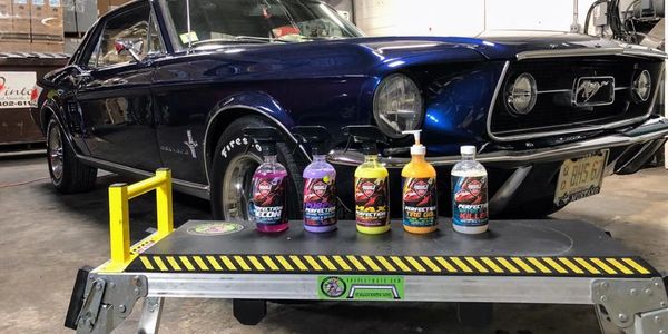 Enterior and Interior Car Detailers - Deluxe Car Care | Deluxe Car Care