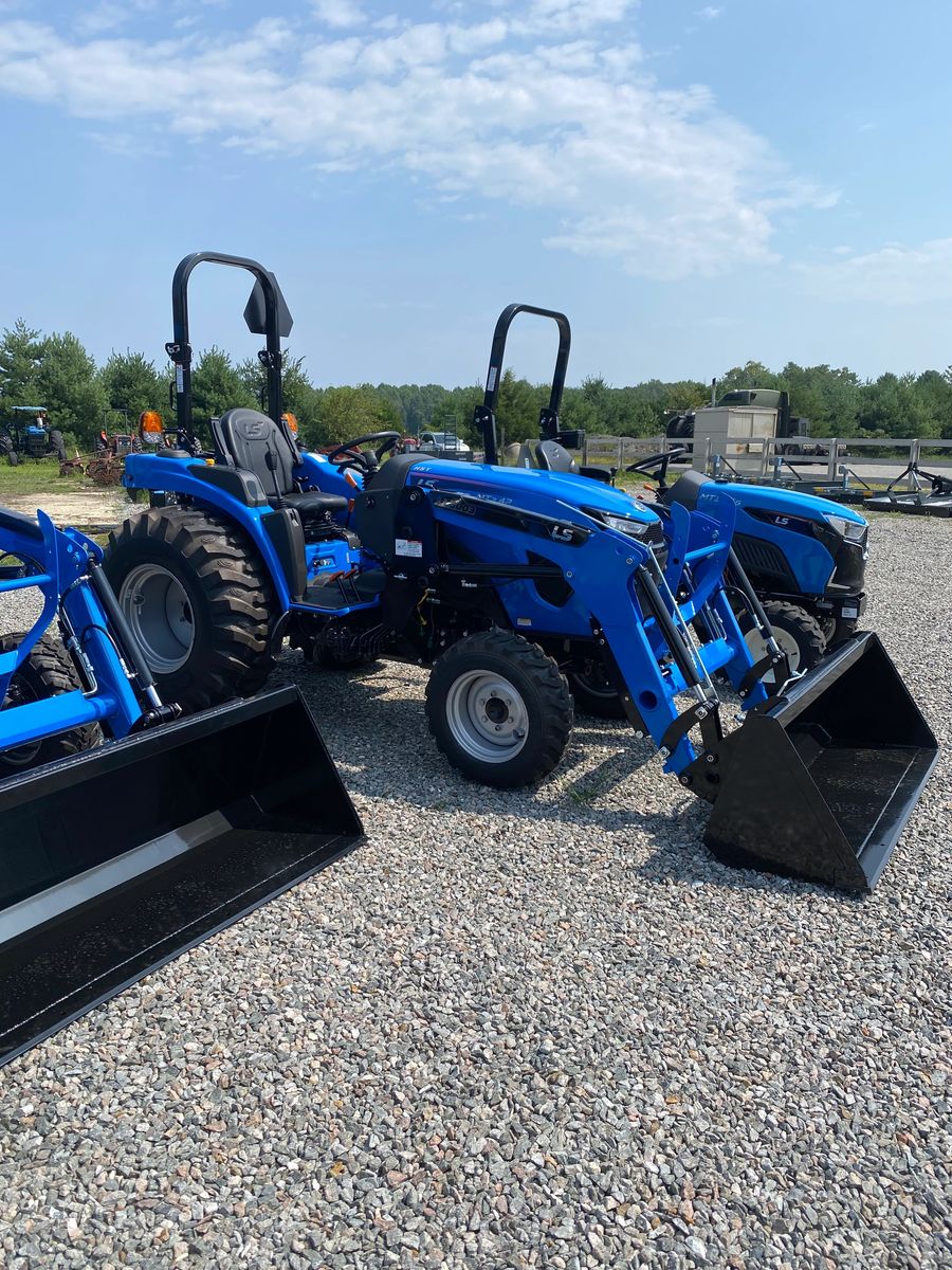 New LS Tractor MT242H Premium