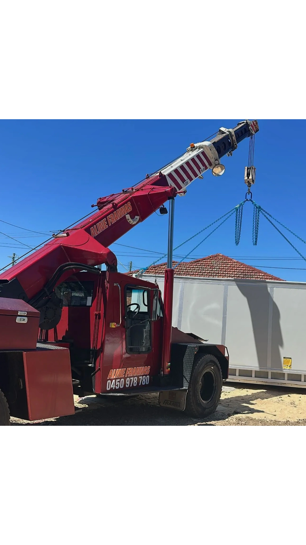 Reliable fast crane hire services 20t-55t cranes
