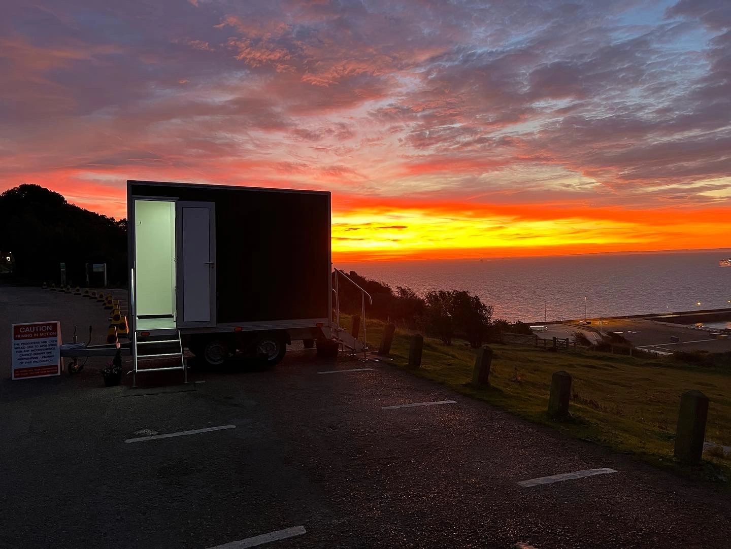 eclipse solar ecco toilets