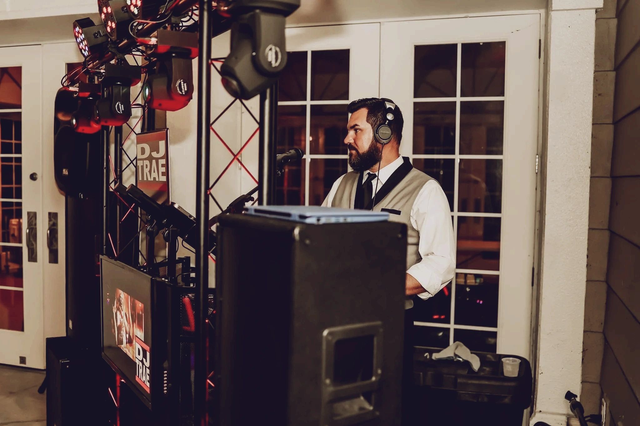 DJ TRAE - Dj, Disc Jockey Services, Weddings
