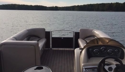 Pontoon rental | Boats Up North