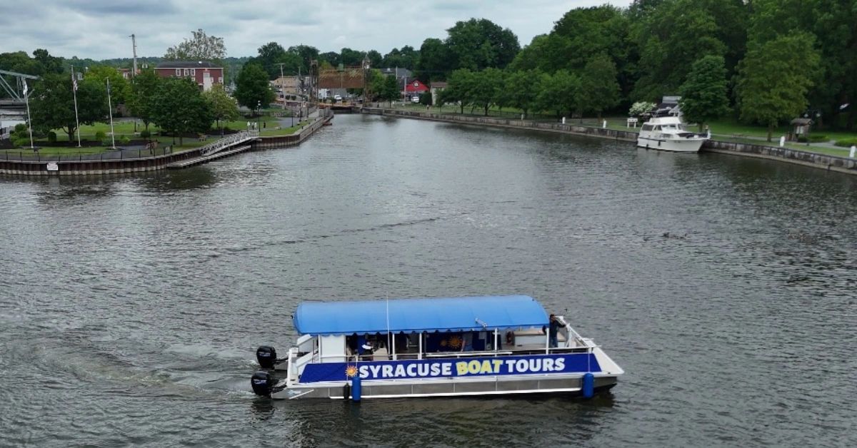 Cocktail cruises, historic or private passenger tour boat cruises on ...