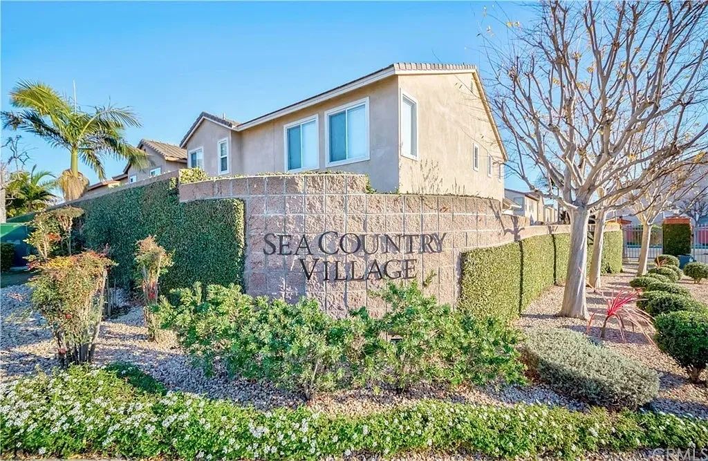 SEA COUNTRY VILLAGE