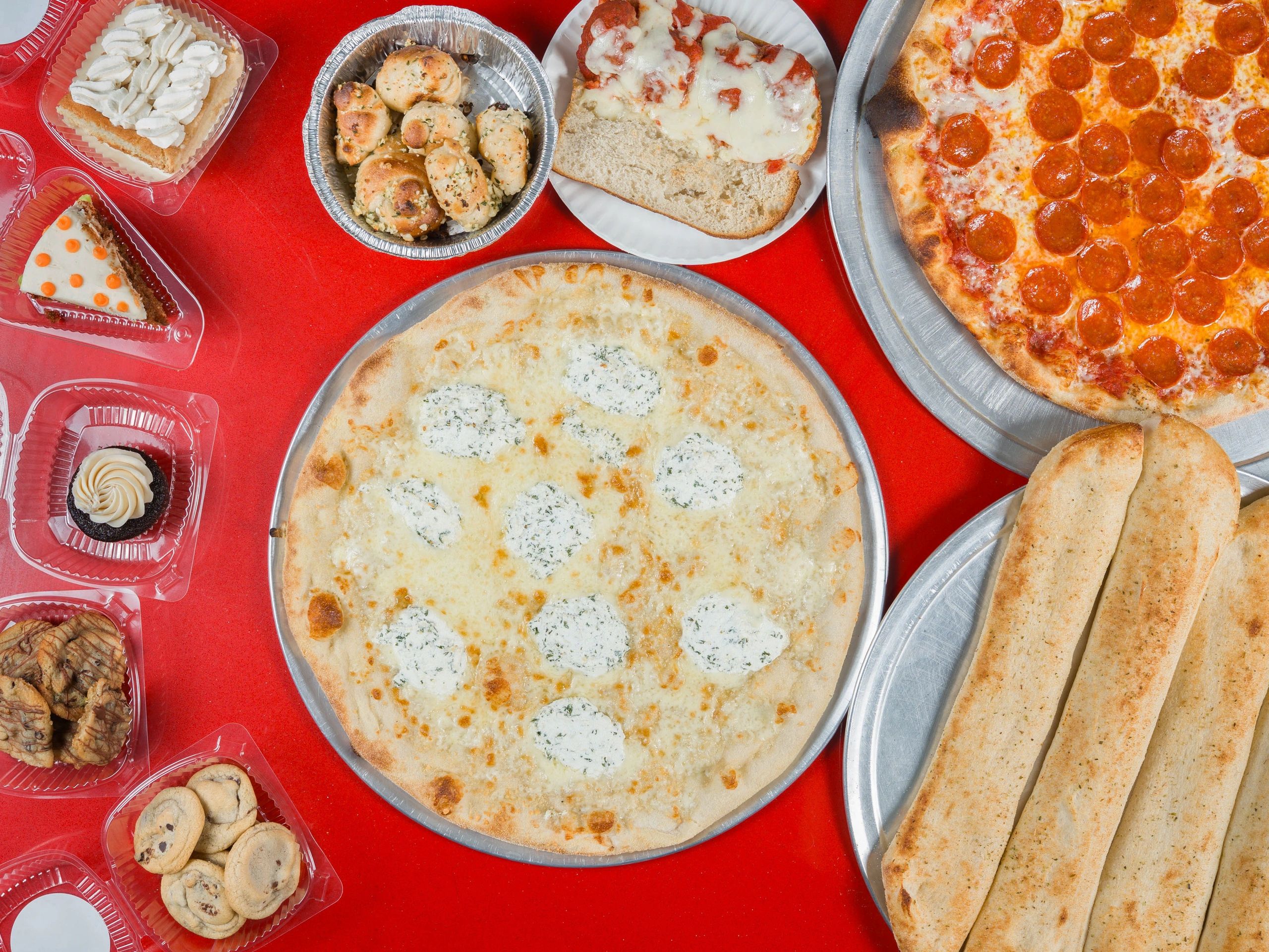 Best Pizza Cafe in Town - Enjoy Delicious Pizzas!