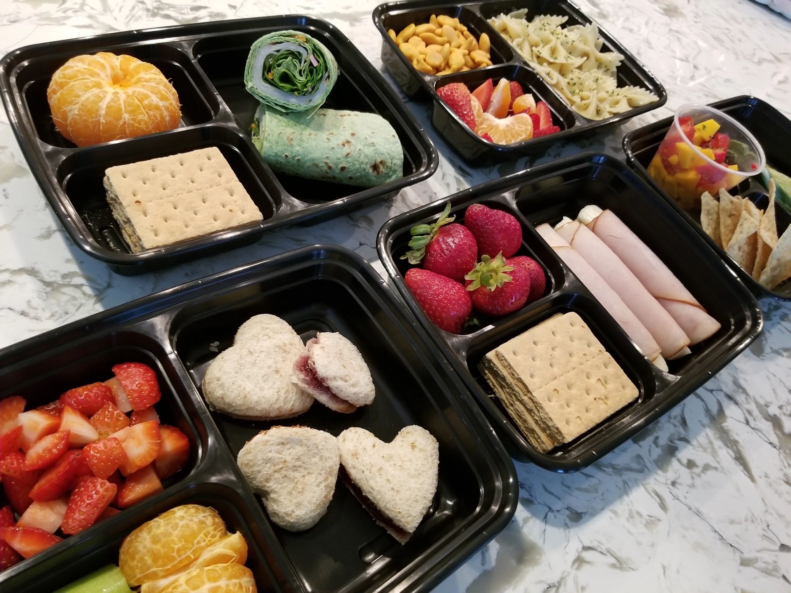 A Family's Guide To Packing Lunch Like A Pro (FREE CHEAT SHEET!)