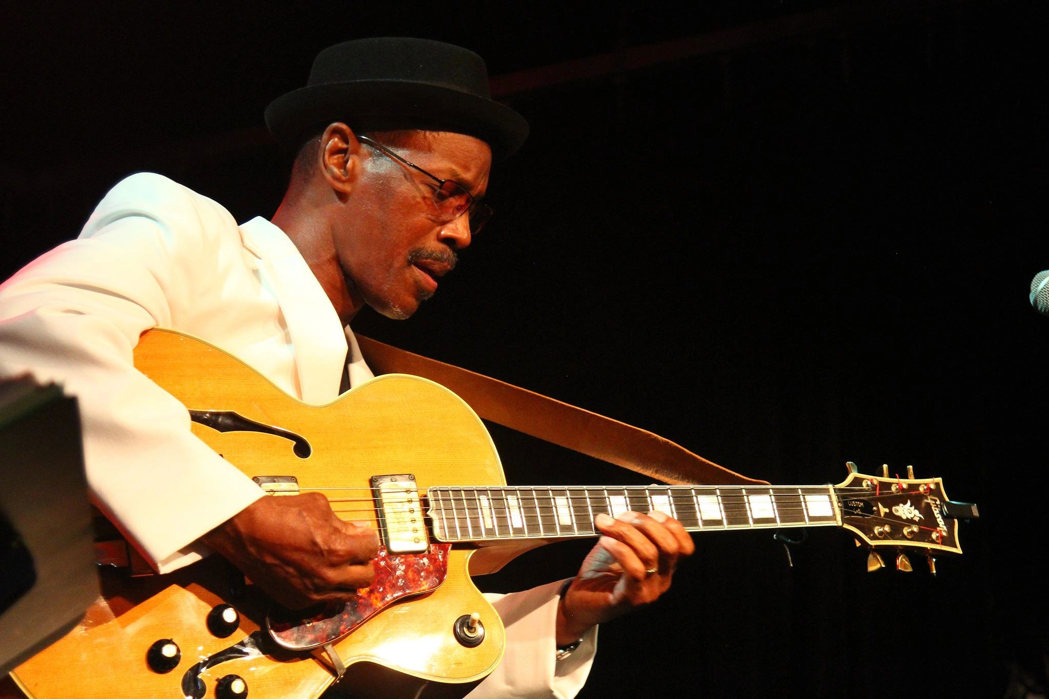 Bio | MIHI RECORDS, INC.