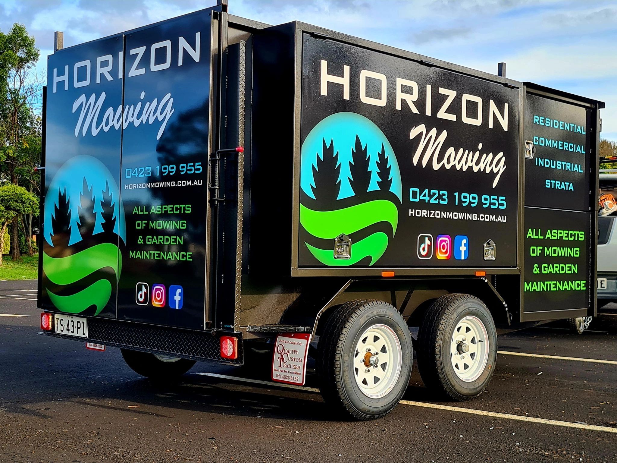 Horizon Mowing