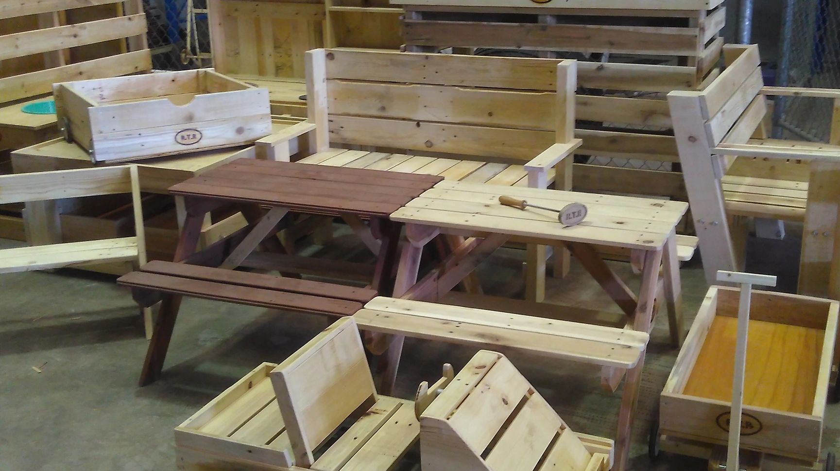 RTR - Rustic Timber Reloved - Wood Furniture