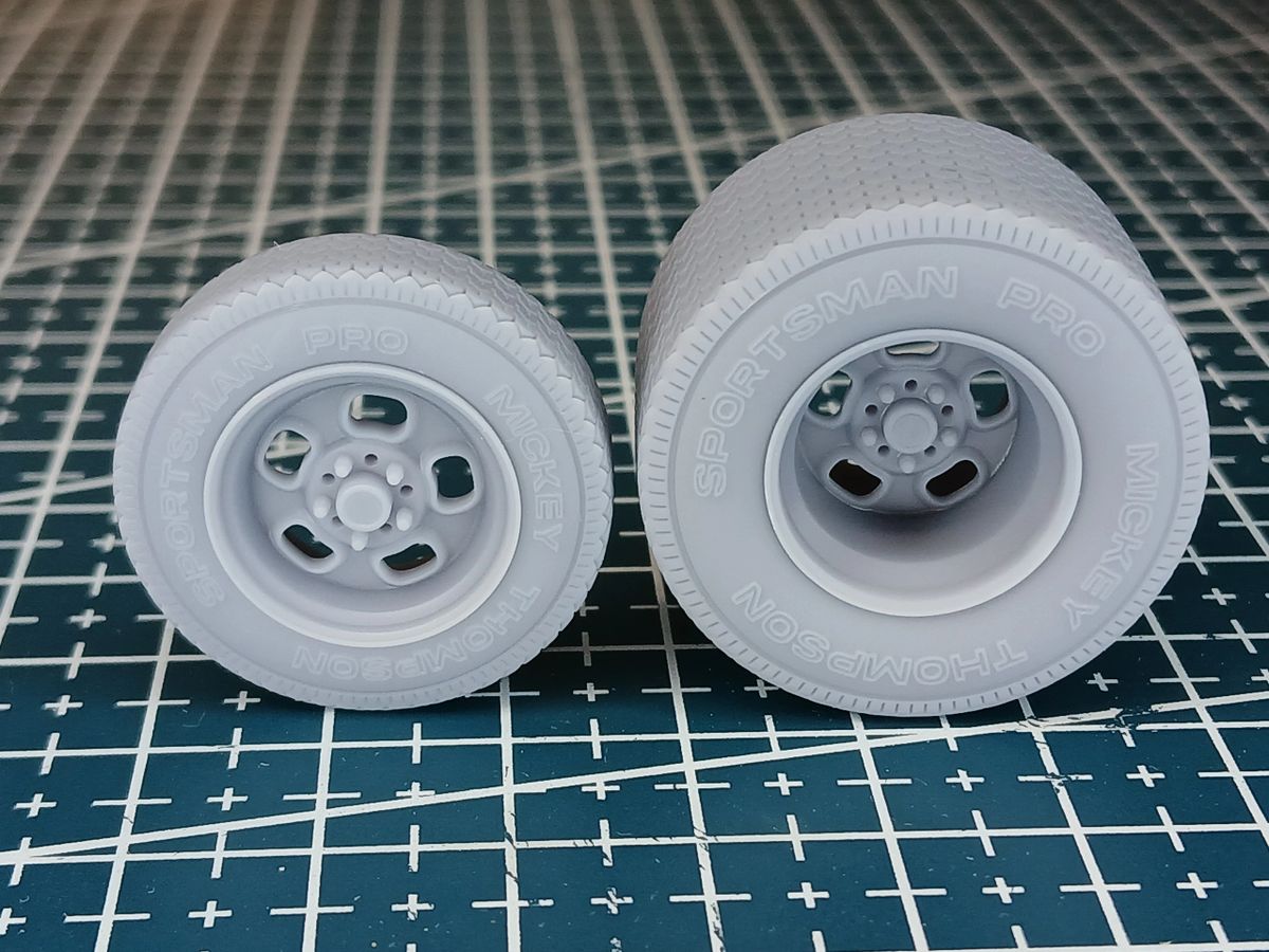 Weld Rodlite with Mickey Thompson Sportsman Pro Tires 15x6 / 15x16