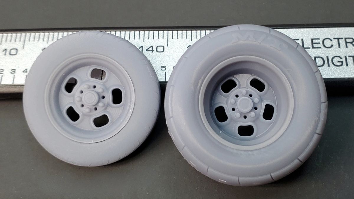 Weld Rodlite 15" wheels with M/T Drag Radials / Full set