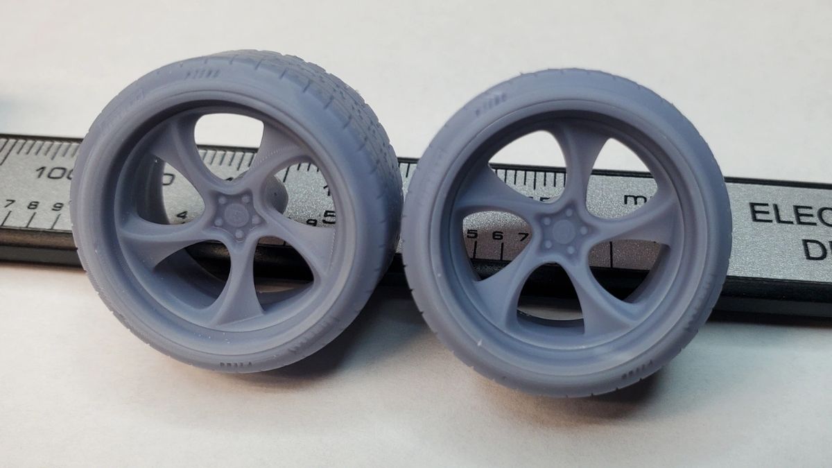 HRE 522 19inch rims with PIrelli tires / Full Set