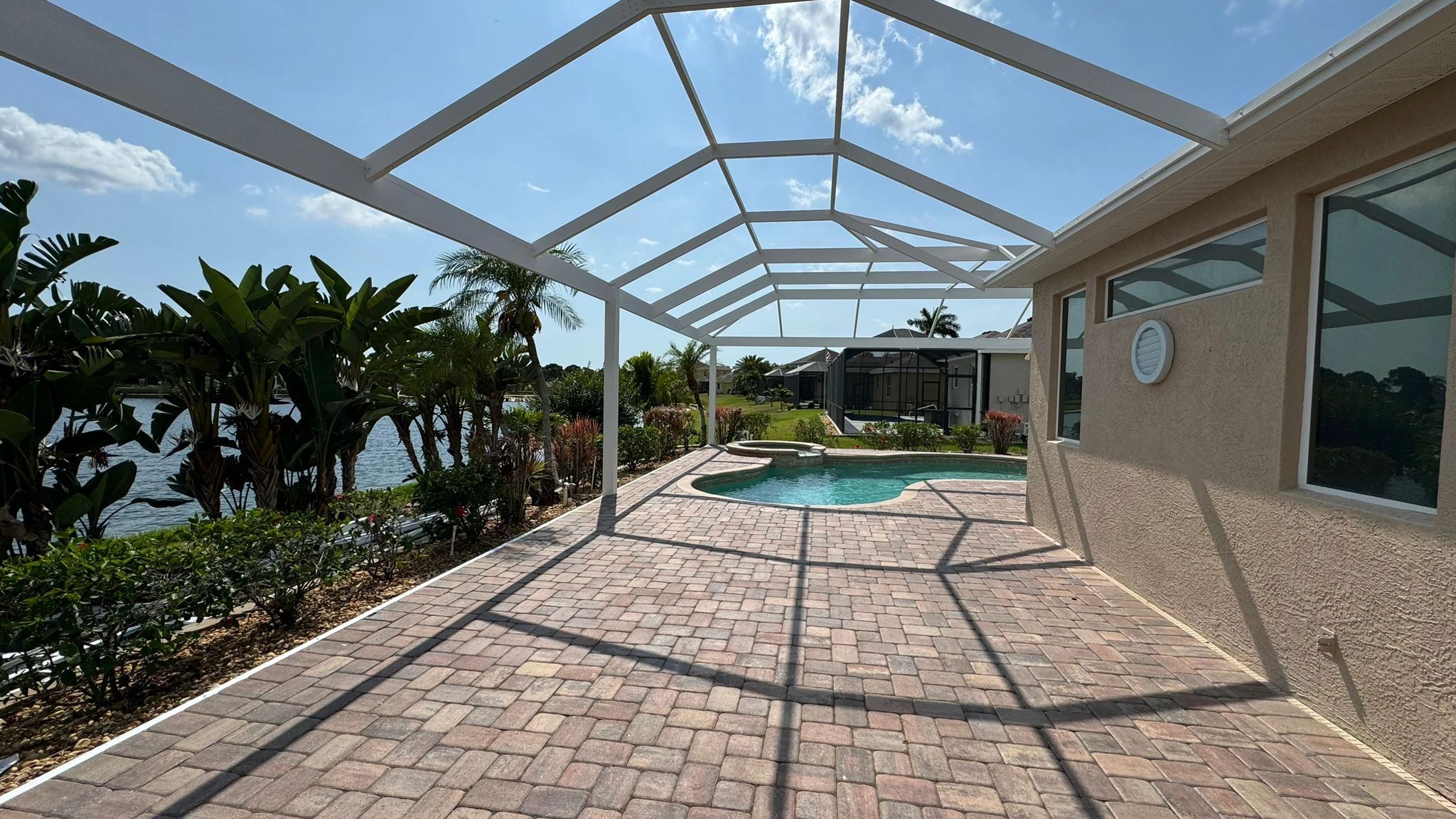 What is the cost of a pool cage in Florida? Pool Cage Cost