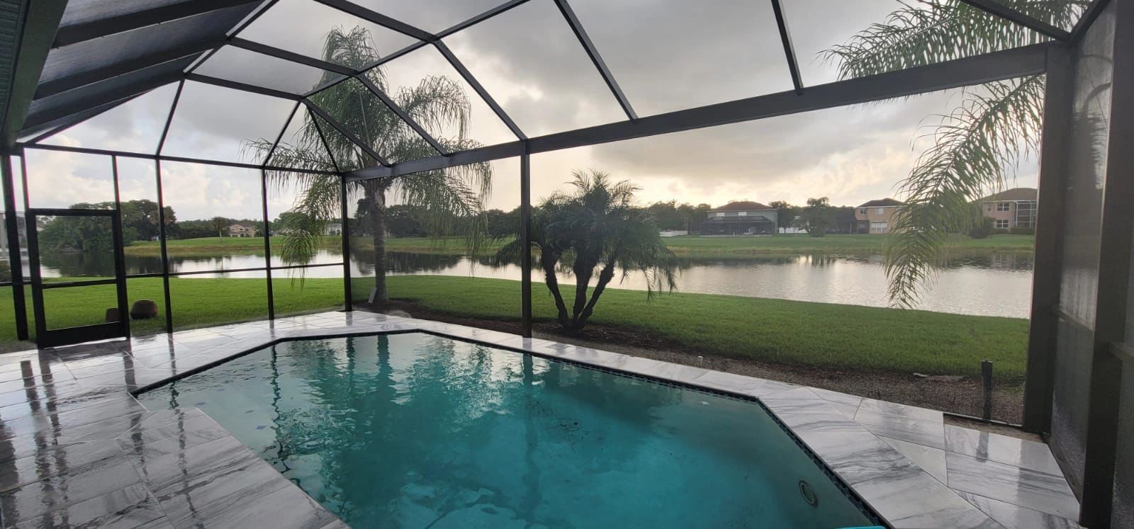 Picture Windows On Screen Enclosures & Pool Cage in Florida