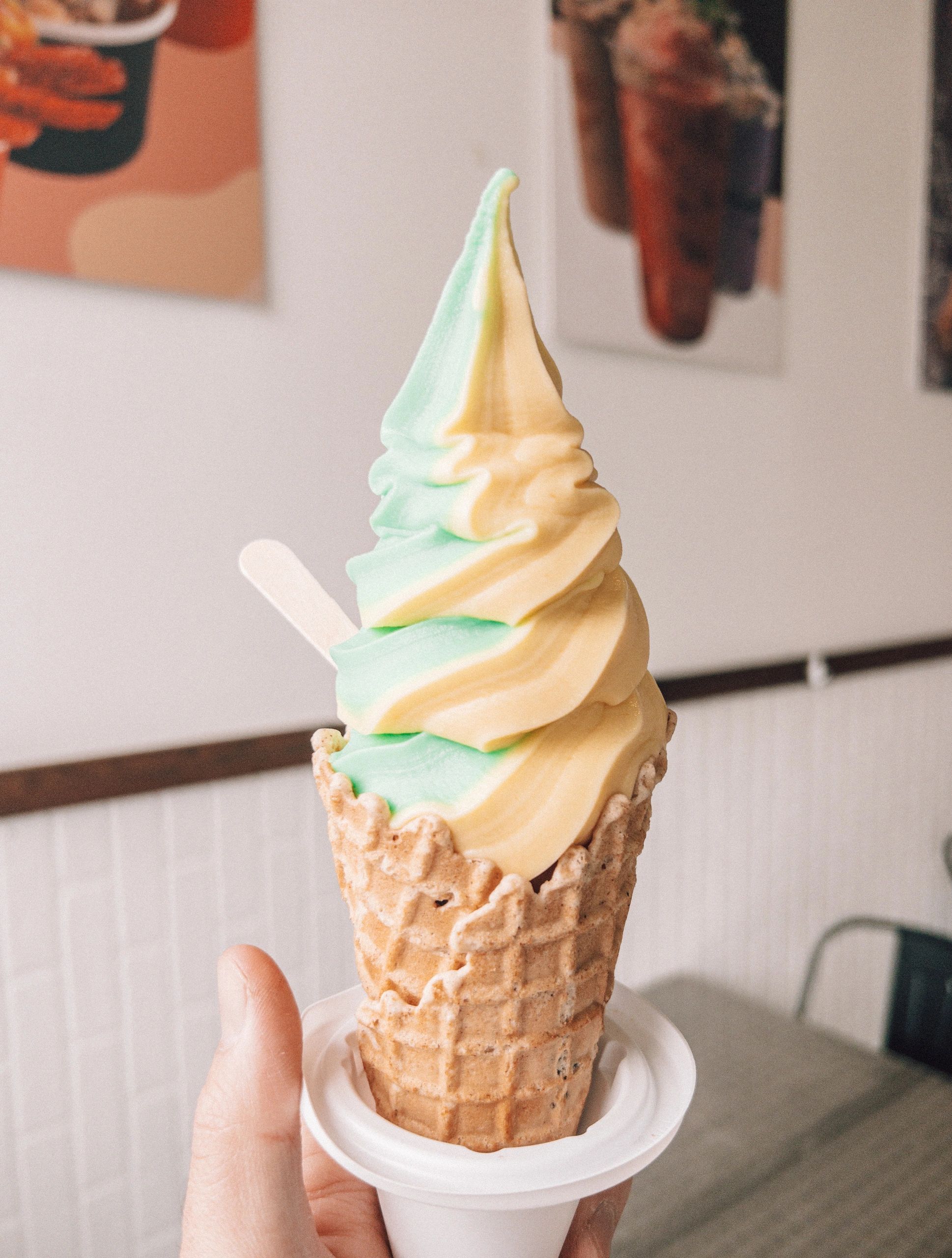 Experience Niu Flavor Combinations, Pandan Malt & Mango