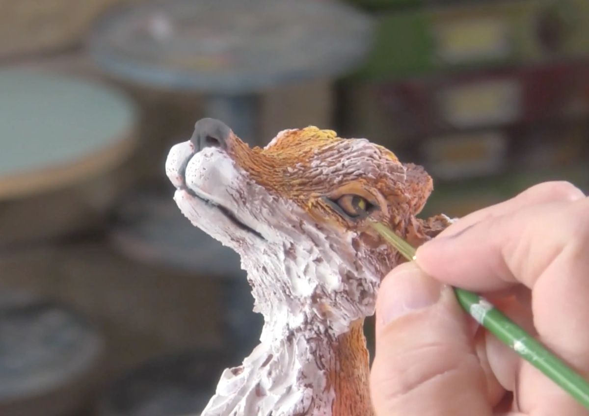 How to decorate your Fox using underglaze, oxides and glaze