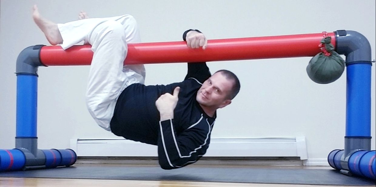 GRAPPLING POLE