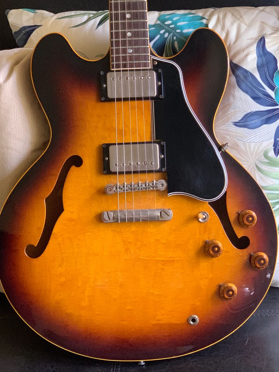 SOLD: 1980 Greco SA-1200 Super Real DRY-Z pickups and SR Case