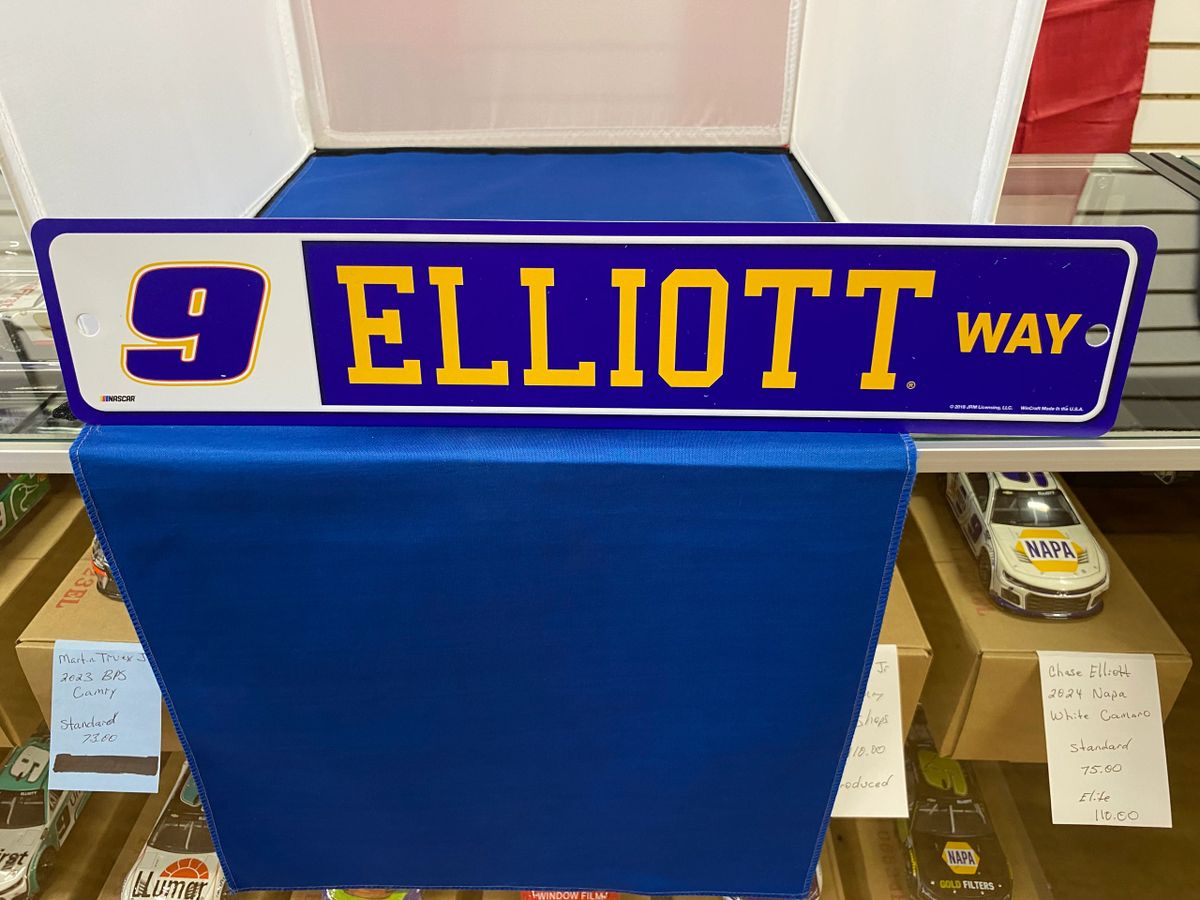 Chase Elliott Sign