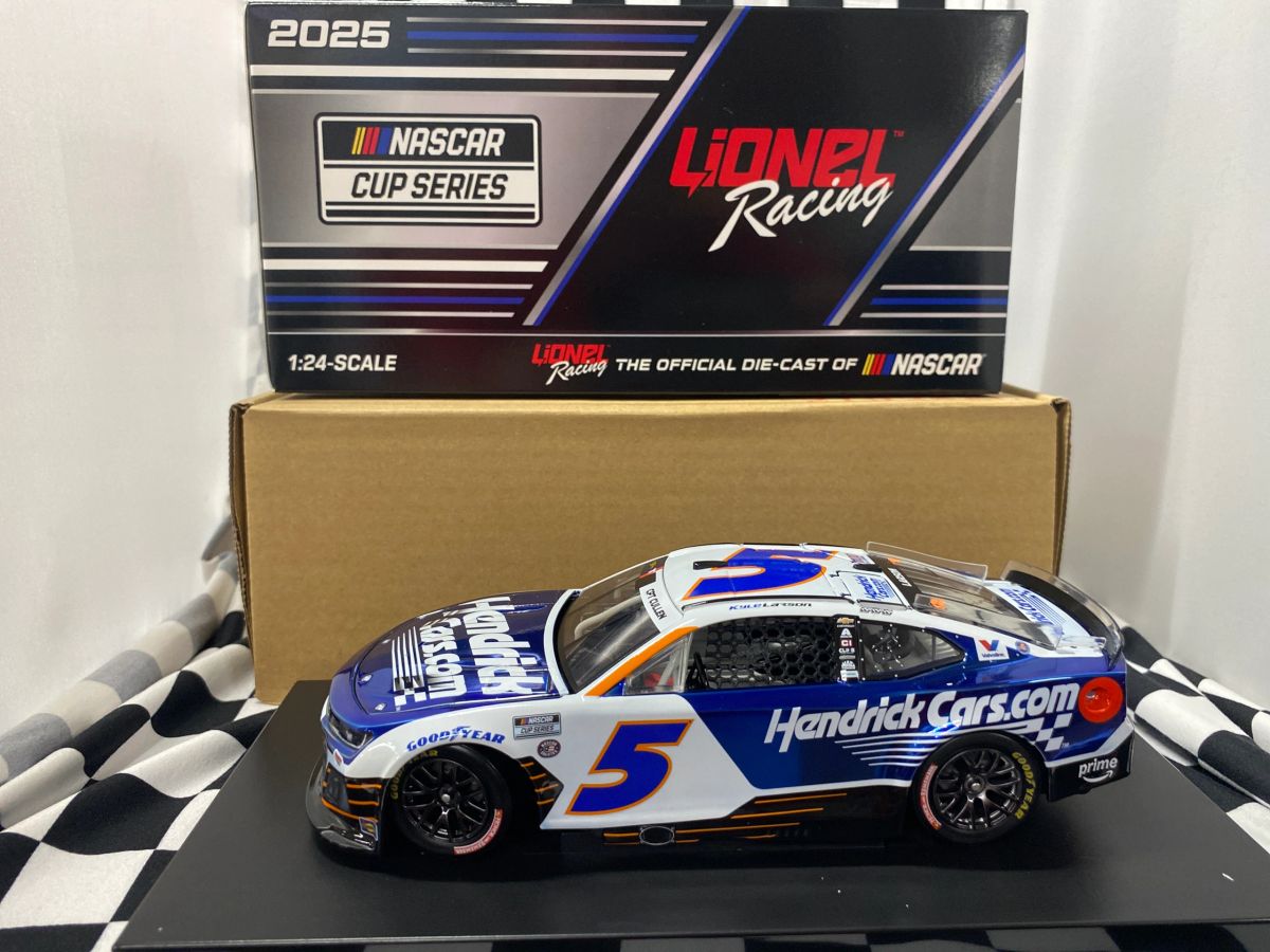Kyle Larson H1100 Color Chrome