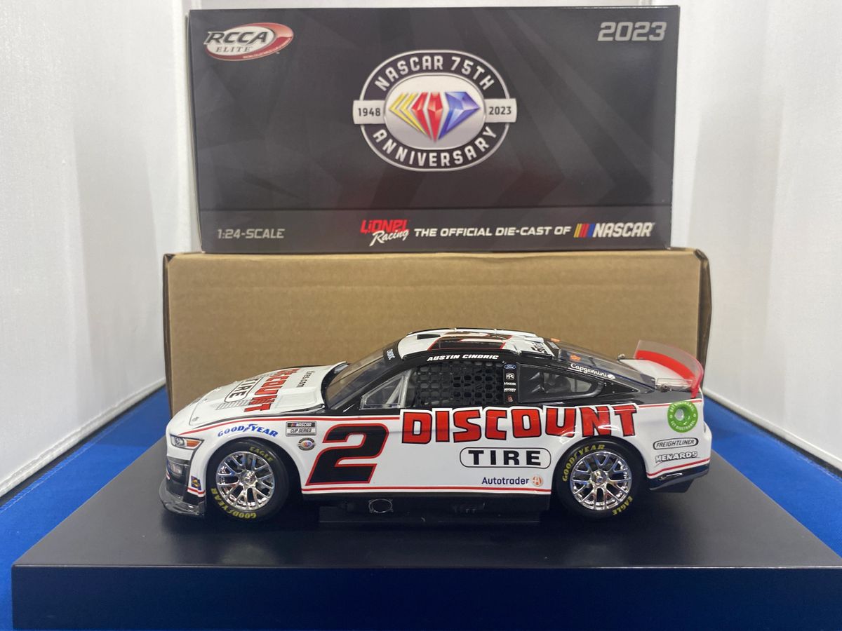 Austin Cindric Discount Tire