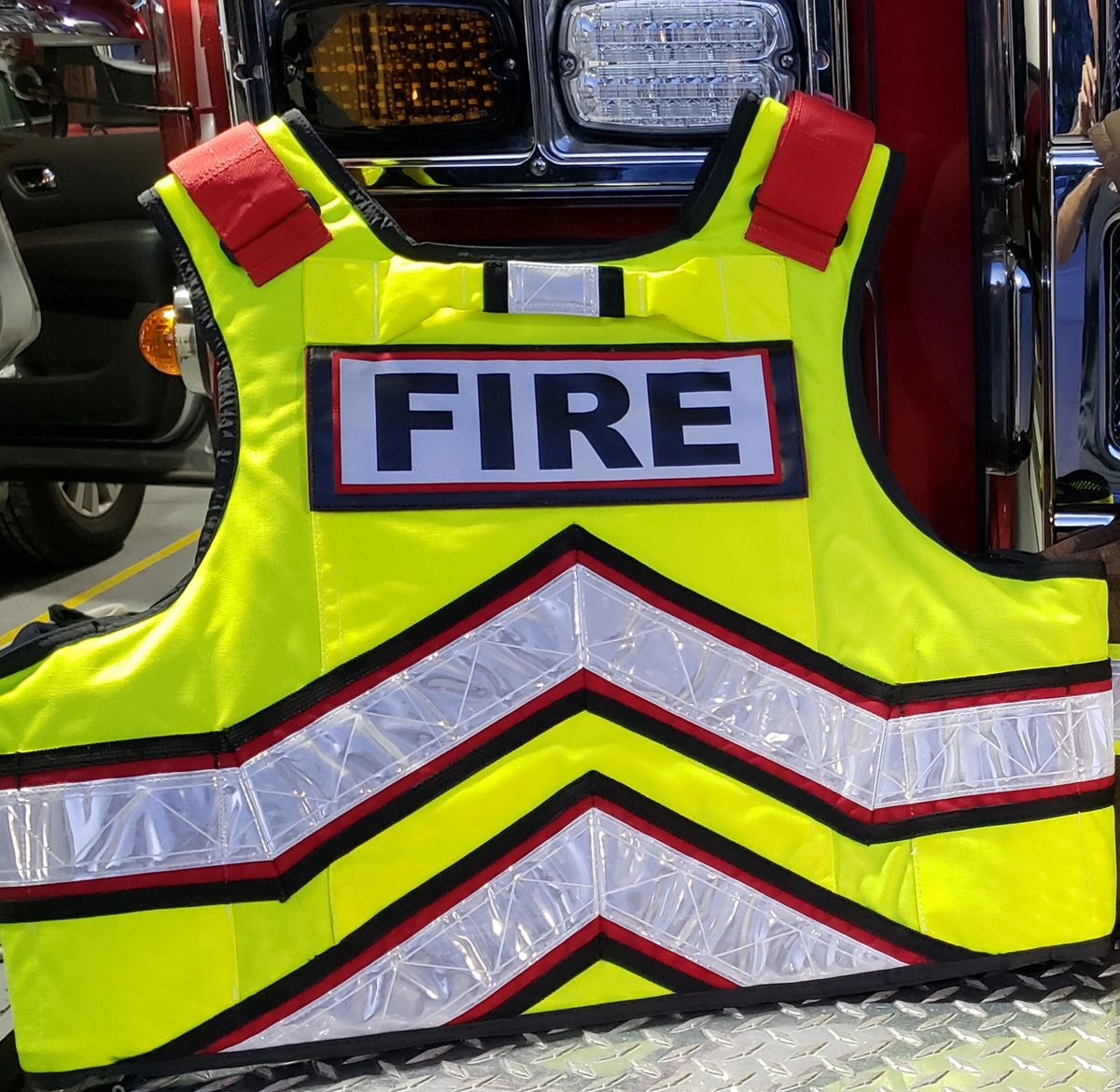 "PROTECTOR" HI VIZ RED FIRE - TRAFFIC SAFETY & BALLISTIC VEST