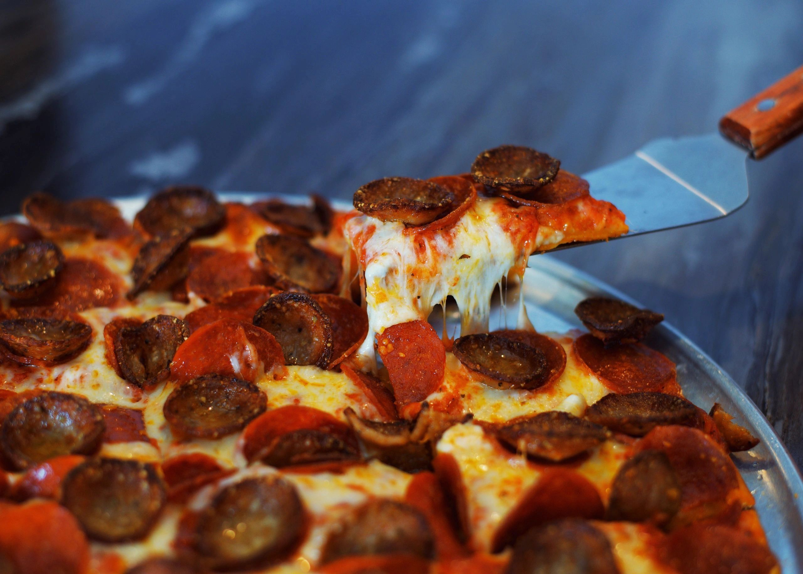 Savor Delightful Flavors - Pizza House Columbus