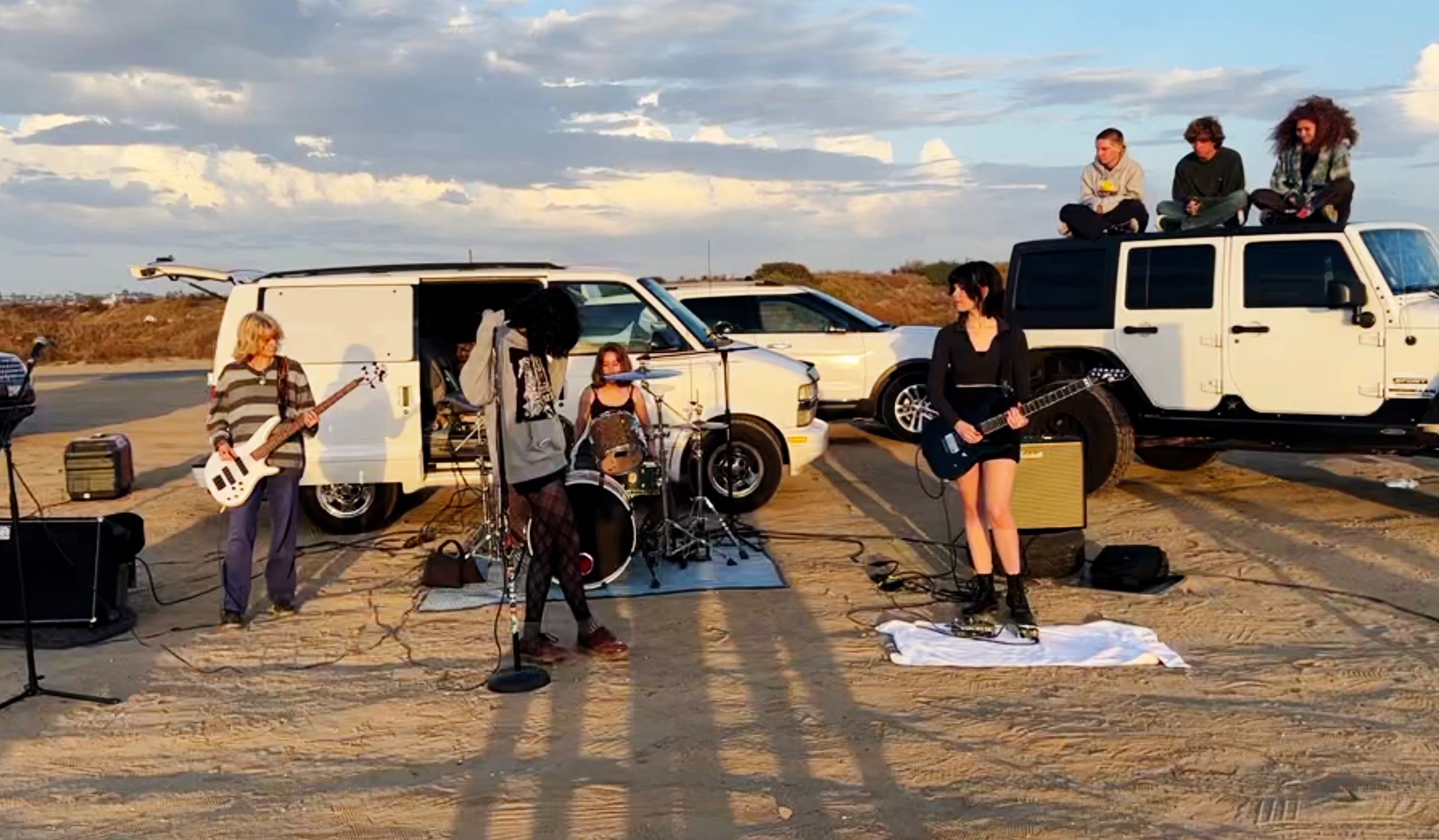 Doll Riot - New Music, All Girl Band