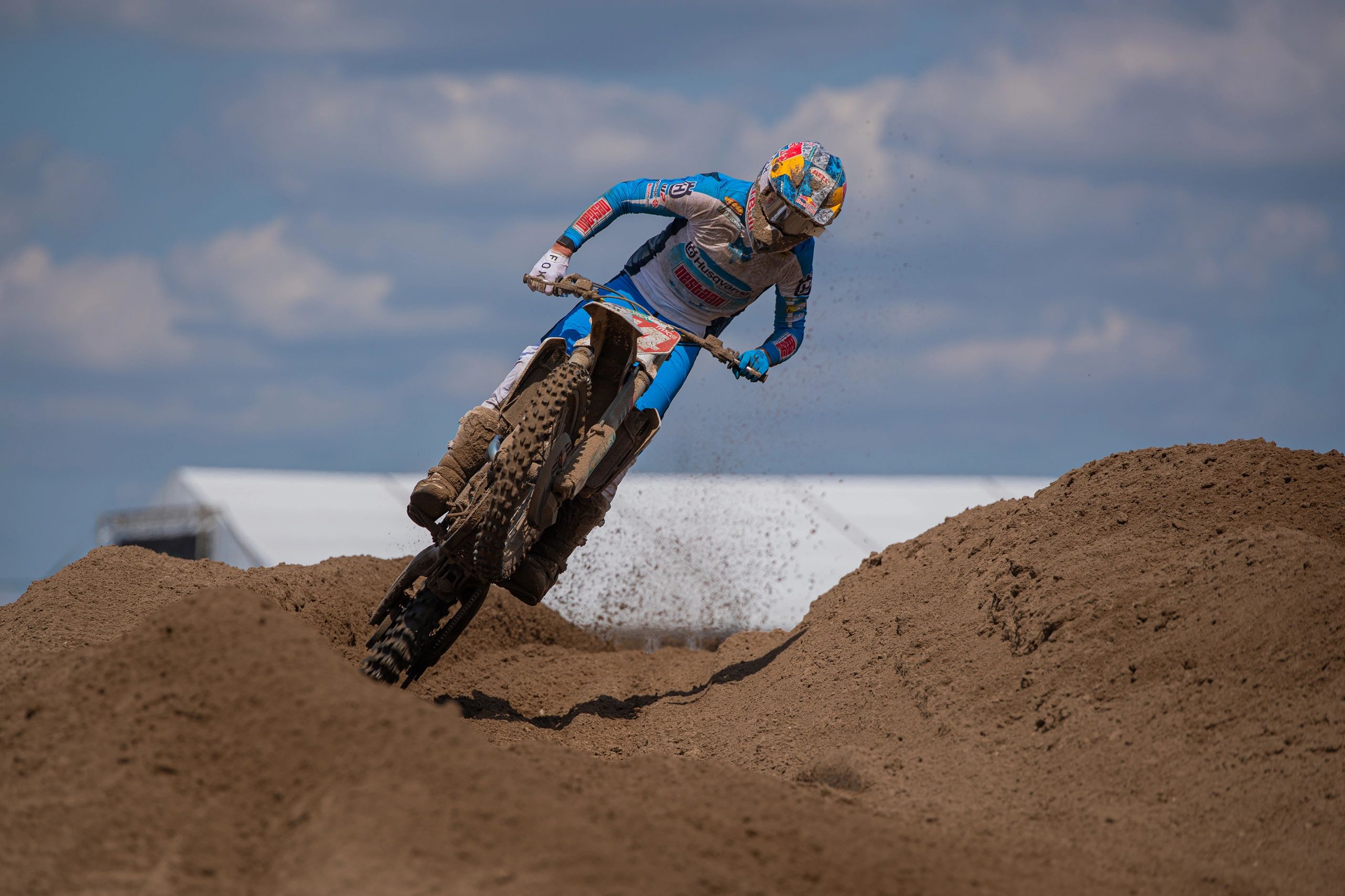 Kay De Wolf speaks on riding a 450 & thoughts of moving to the US
