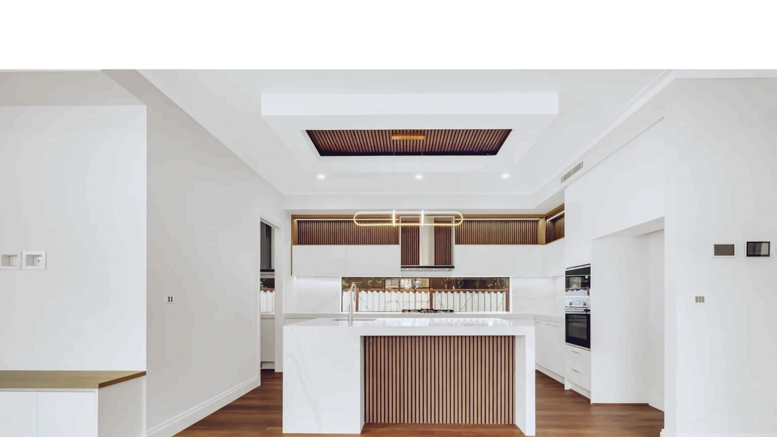 High-Quality Custom Cabinets & Flat packs