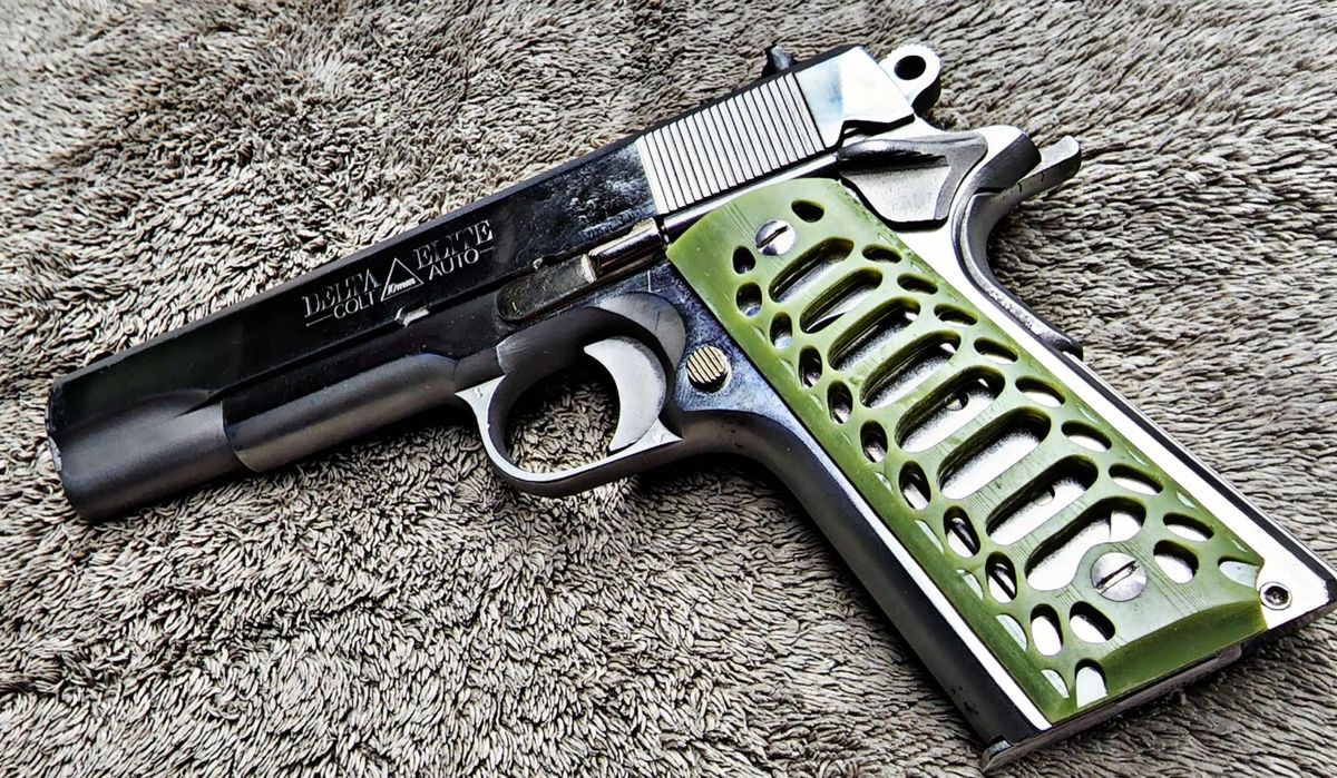 1911 Snake Grips