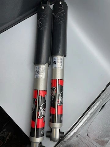 2020-21 Jeep Gladiator Rubicon Fox Shocks 68341415ag 68341383af Rear, Mopar